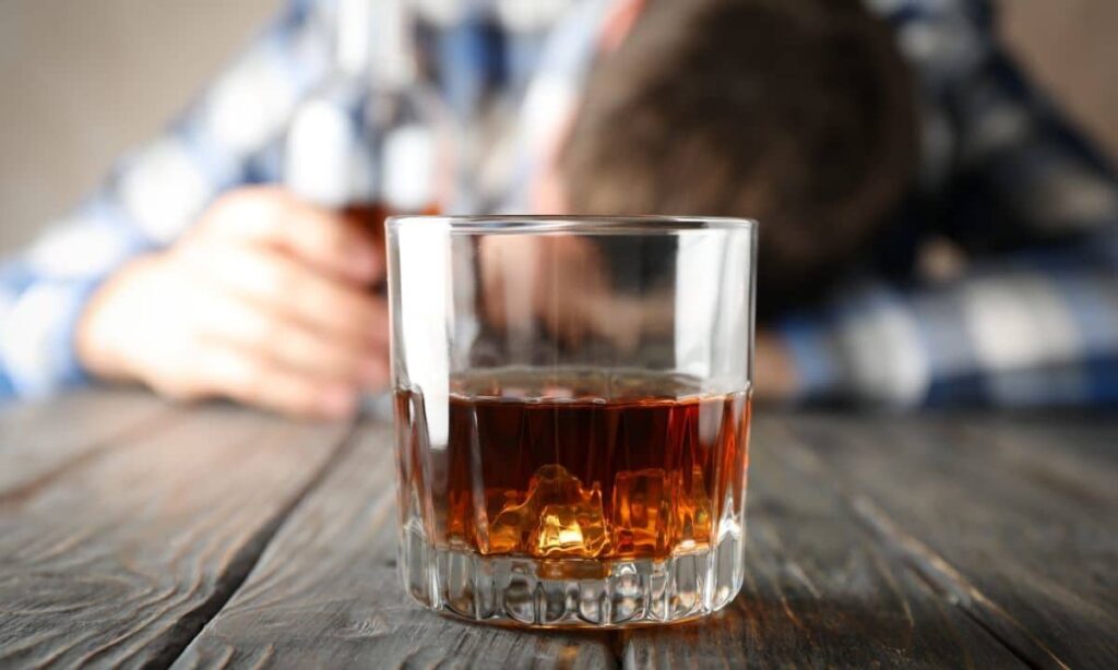 Alcohol Withdrawal | Causes & Treatment Explained